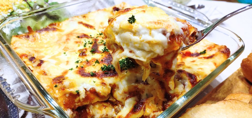 お手軽ラザニア│ホワイトソース缶＆レトルトミートソース使用 | ハレシピ！
